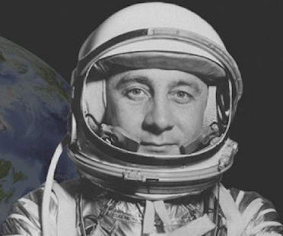 THE FAKE MOON LANDING & THE MURDER OF GUS GRISSOM – Fighting Monarch